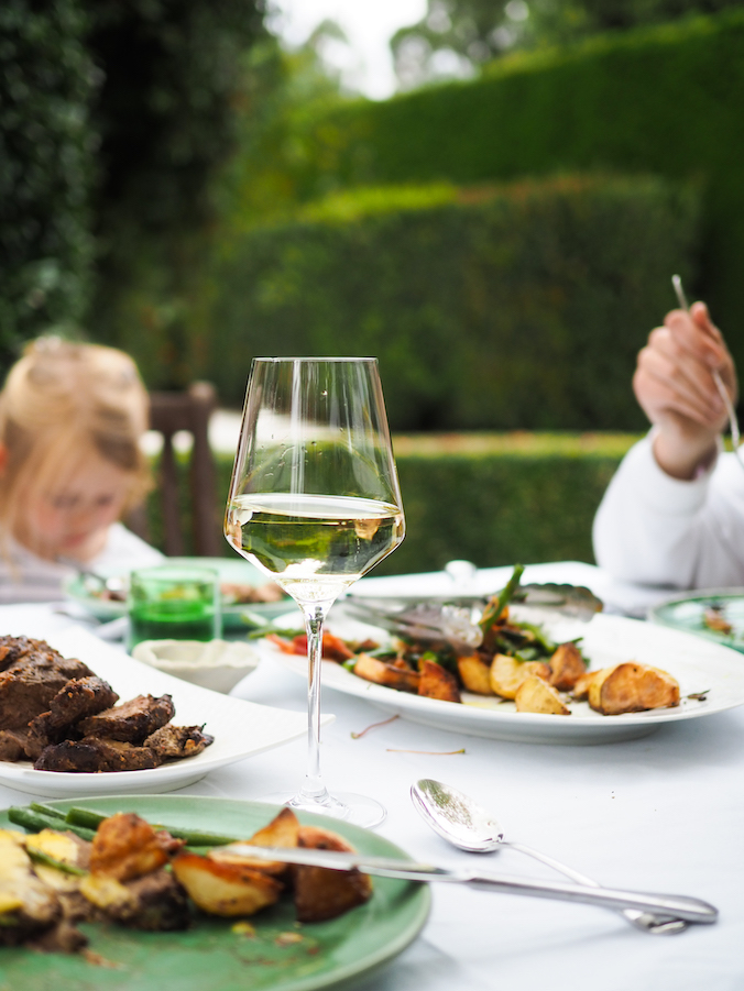 Lunch under the tree — BabyMac